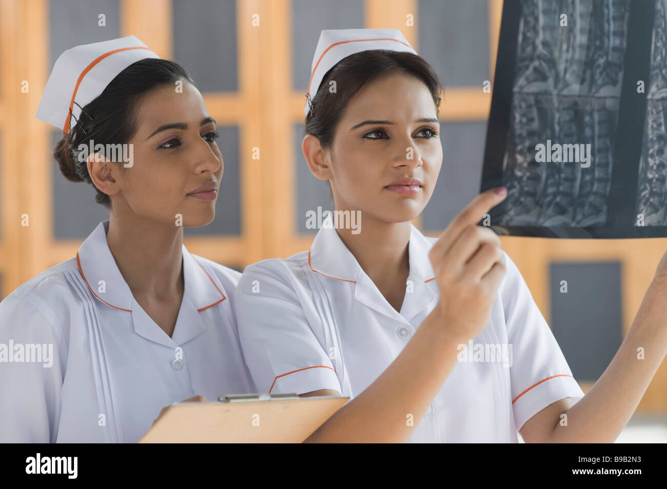 Two nurses examining ray report hi-res stock photography and images - Alamy