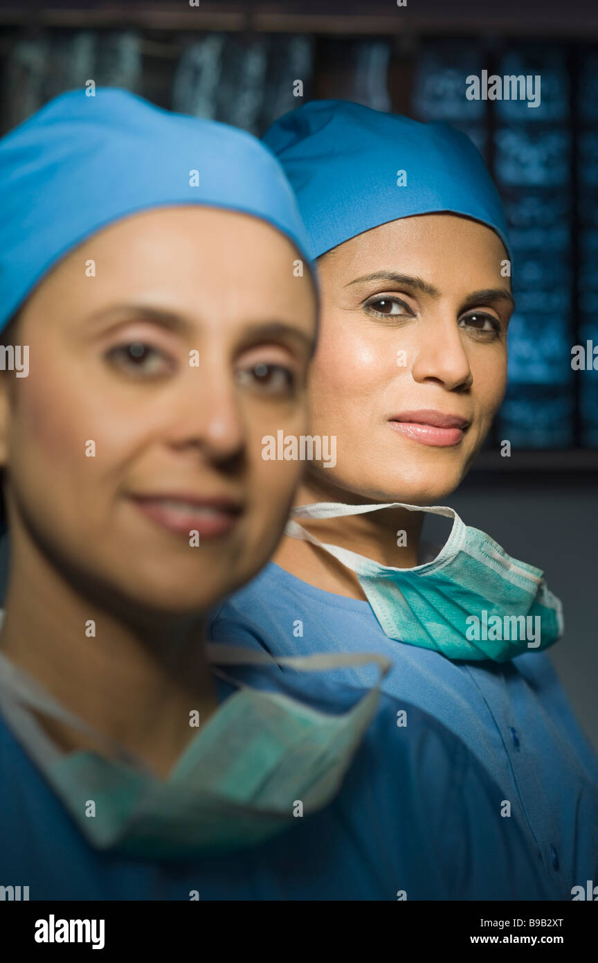 Portrait of two female surgeons Stock Photo - Alamy