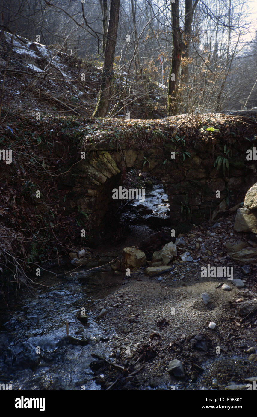 Historic road bridge fall hi-res stock photography and images - Alamy
