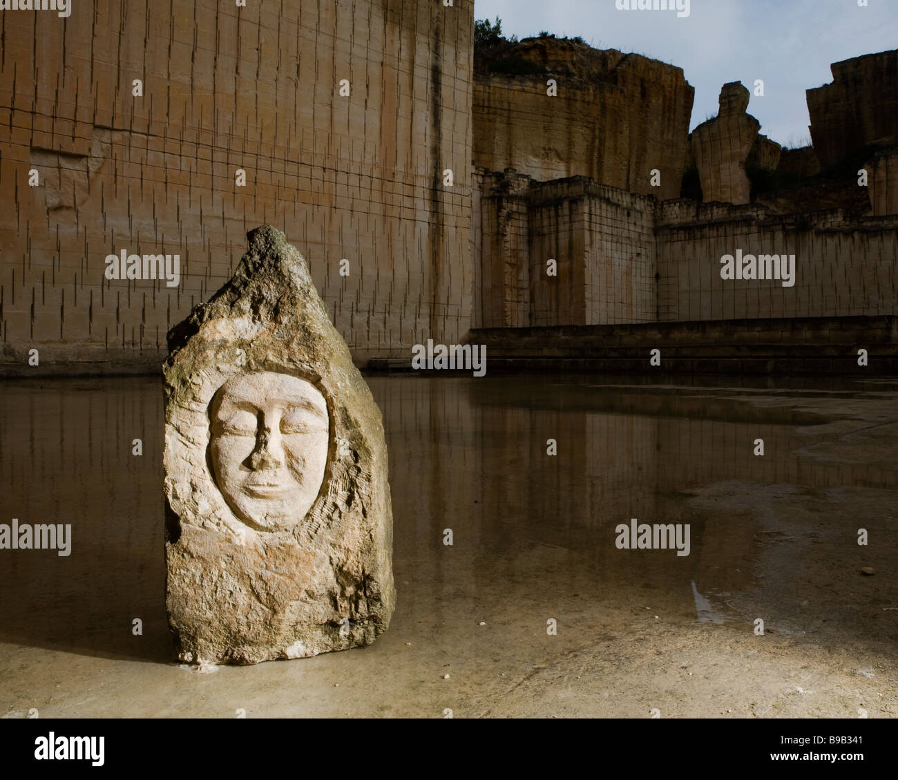 Faces rock art carvings hi-res stock photography and images - Alamy