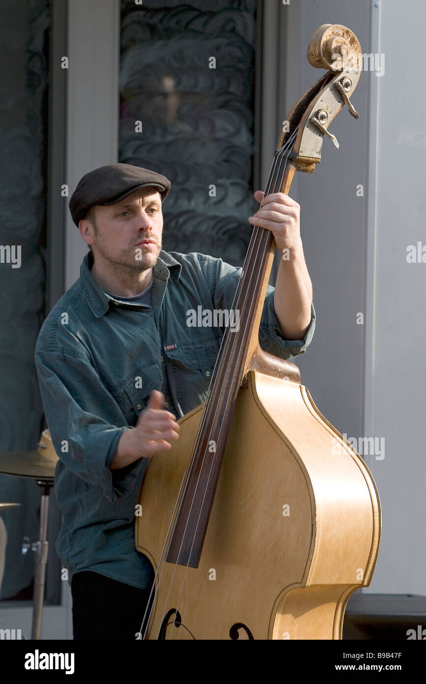 Busker in Windsor Stock Photo - Alamy