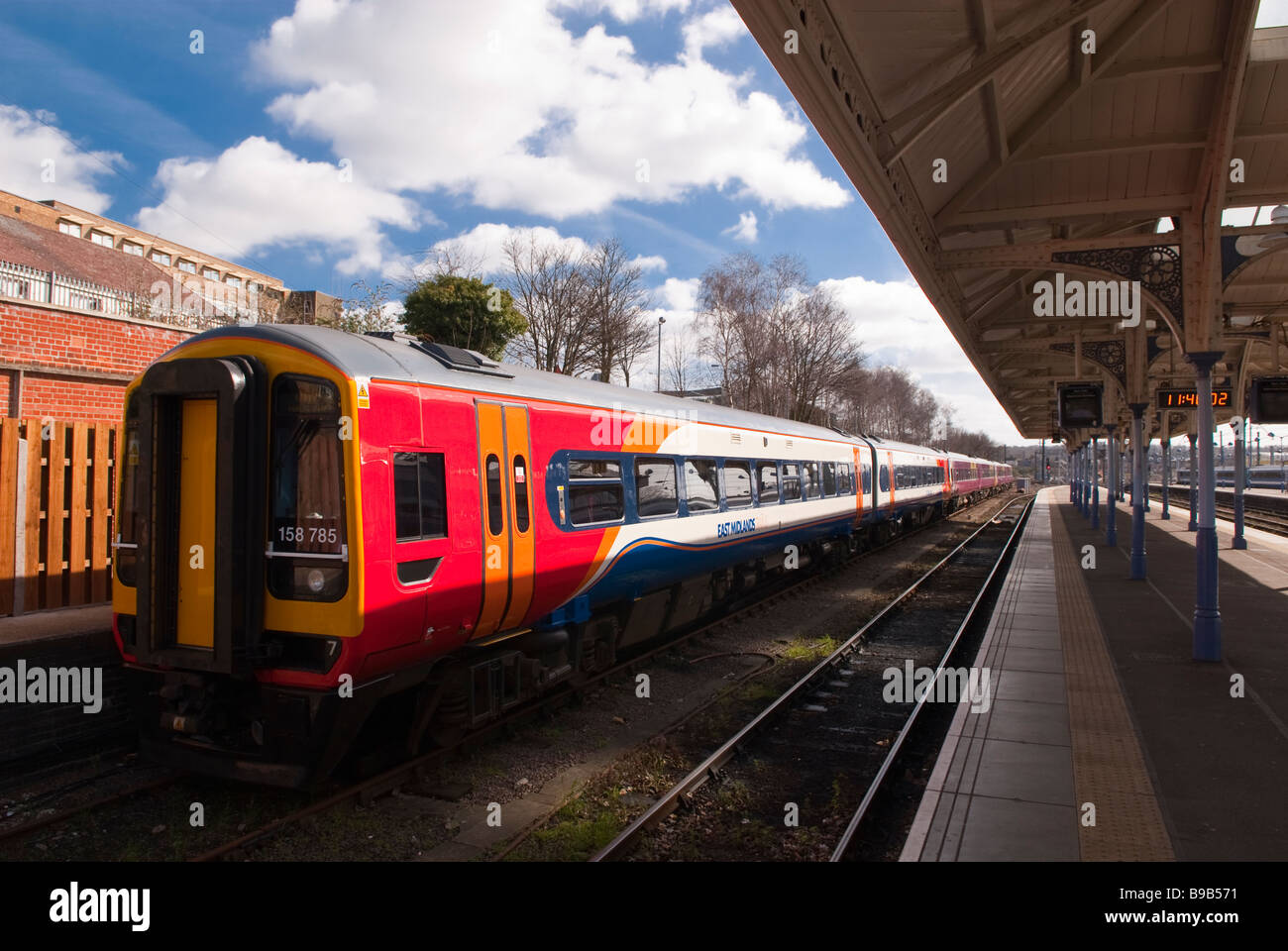 A train waiting at the station in Norwich,Norfolk,Uk Stock Photo - Alamy