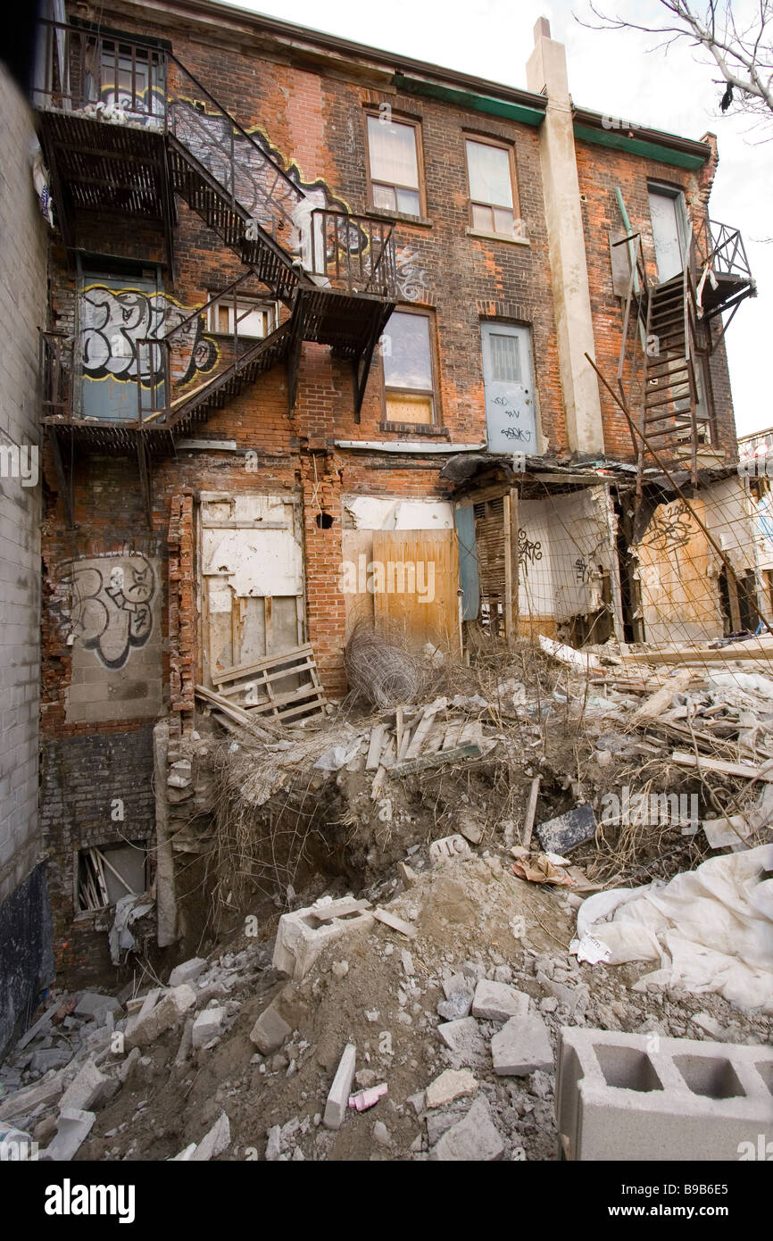 Destruction damaged building exterior ladder hi-res stock photography ...