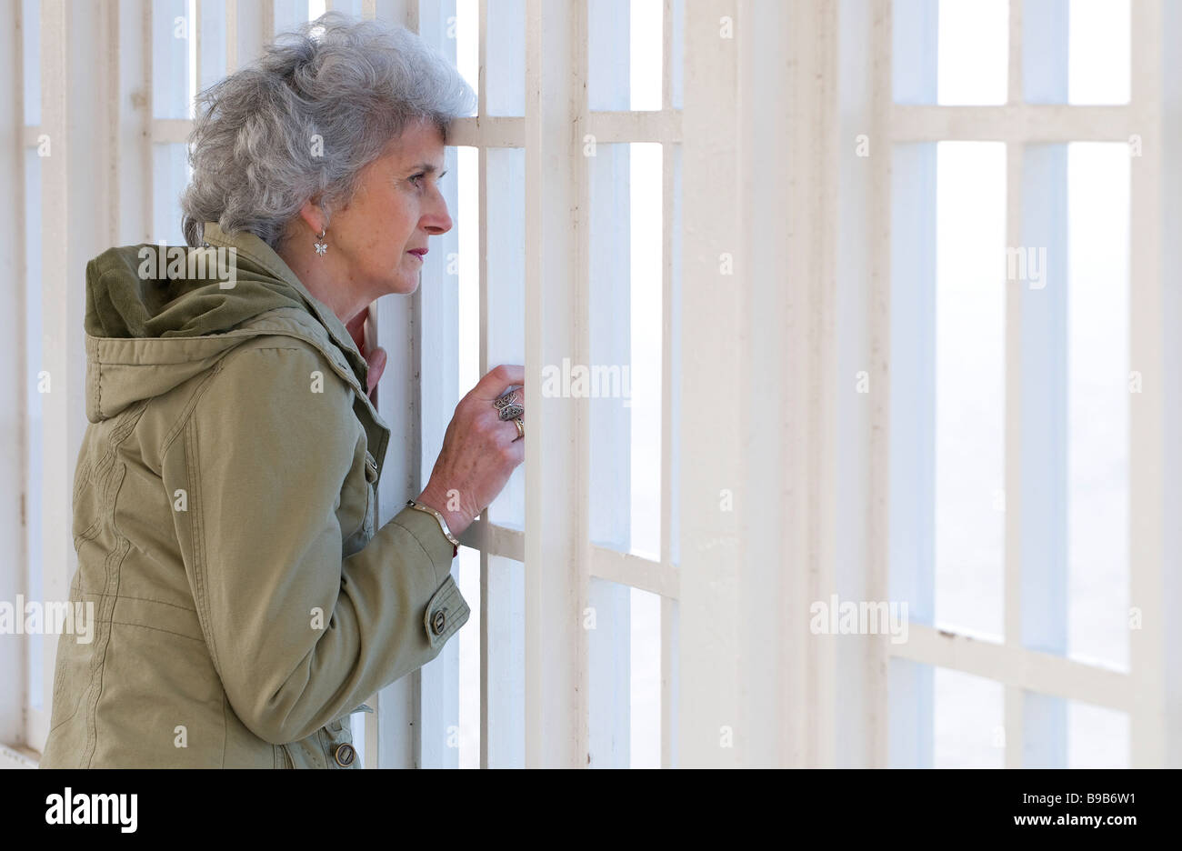 single, lonely mature woman Stock Photo - Alamy