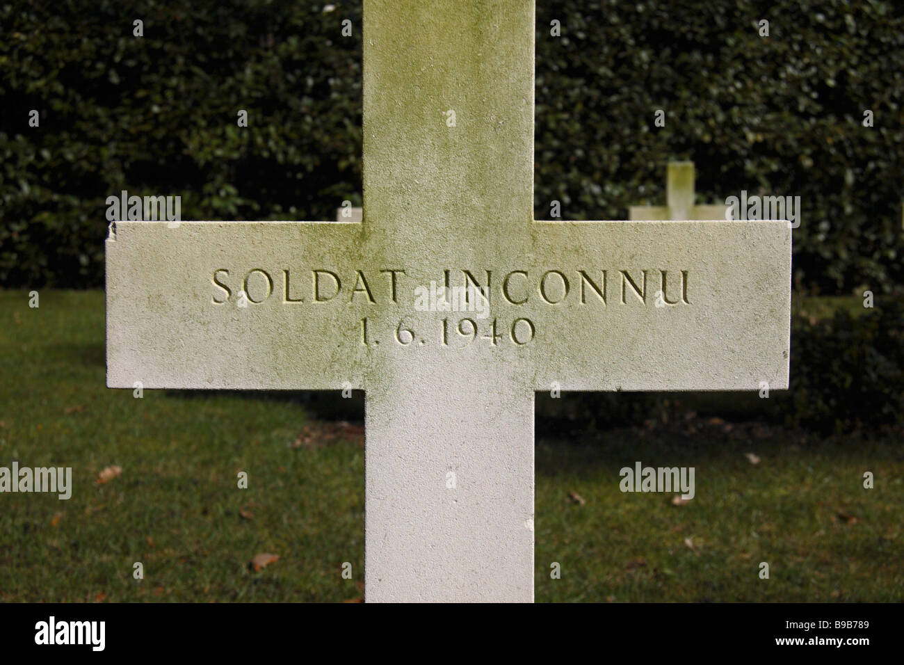 The grave of a French Unknown Soldier in the Brookwood Military ...