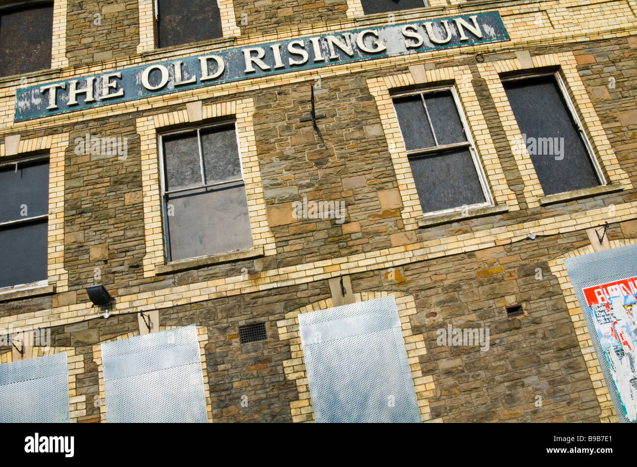Boarded up pub THE OLD RISING SUN in Newport South Wales UK Stock Photo ...