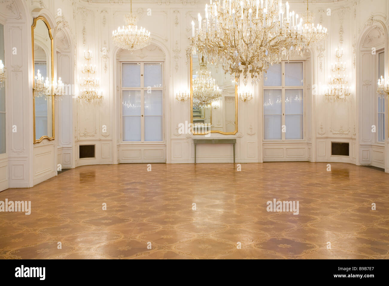castle interior mirror room Stock Photo - Alamy
