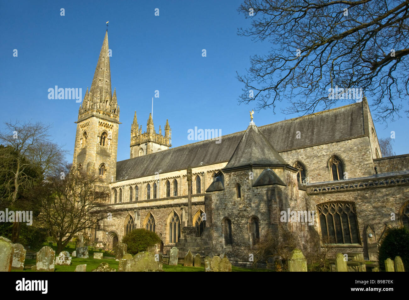 Cardiff cathedral church hi-res stock photography and images - Alamy