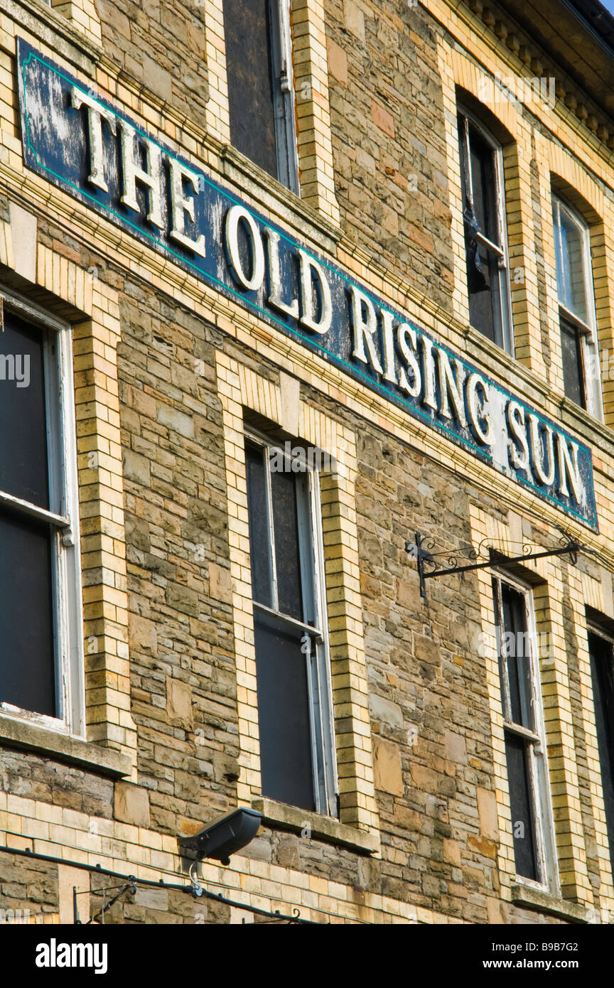 Boarded up pub THE OLD RISING SUN in Newport South Wales UK Stock Photo ...