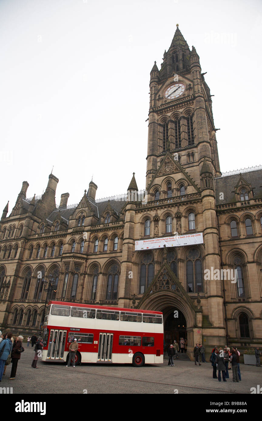 England town bus hi-res stock photography and images - Alamy