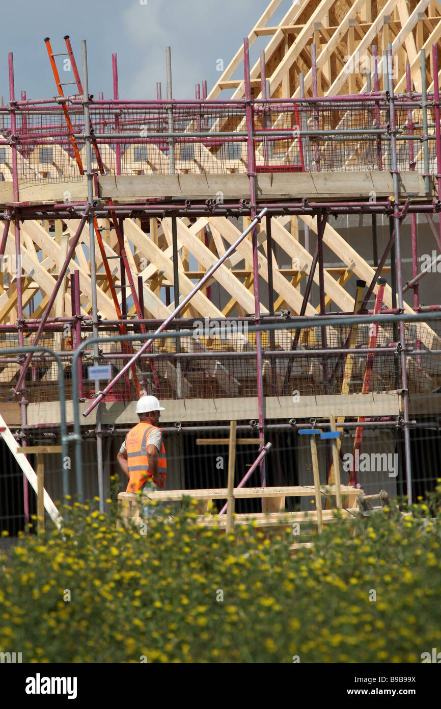 New housing estate being built by builders Stock Photo - Alamy