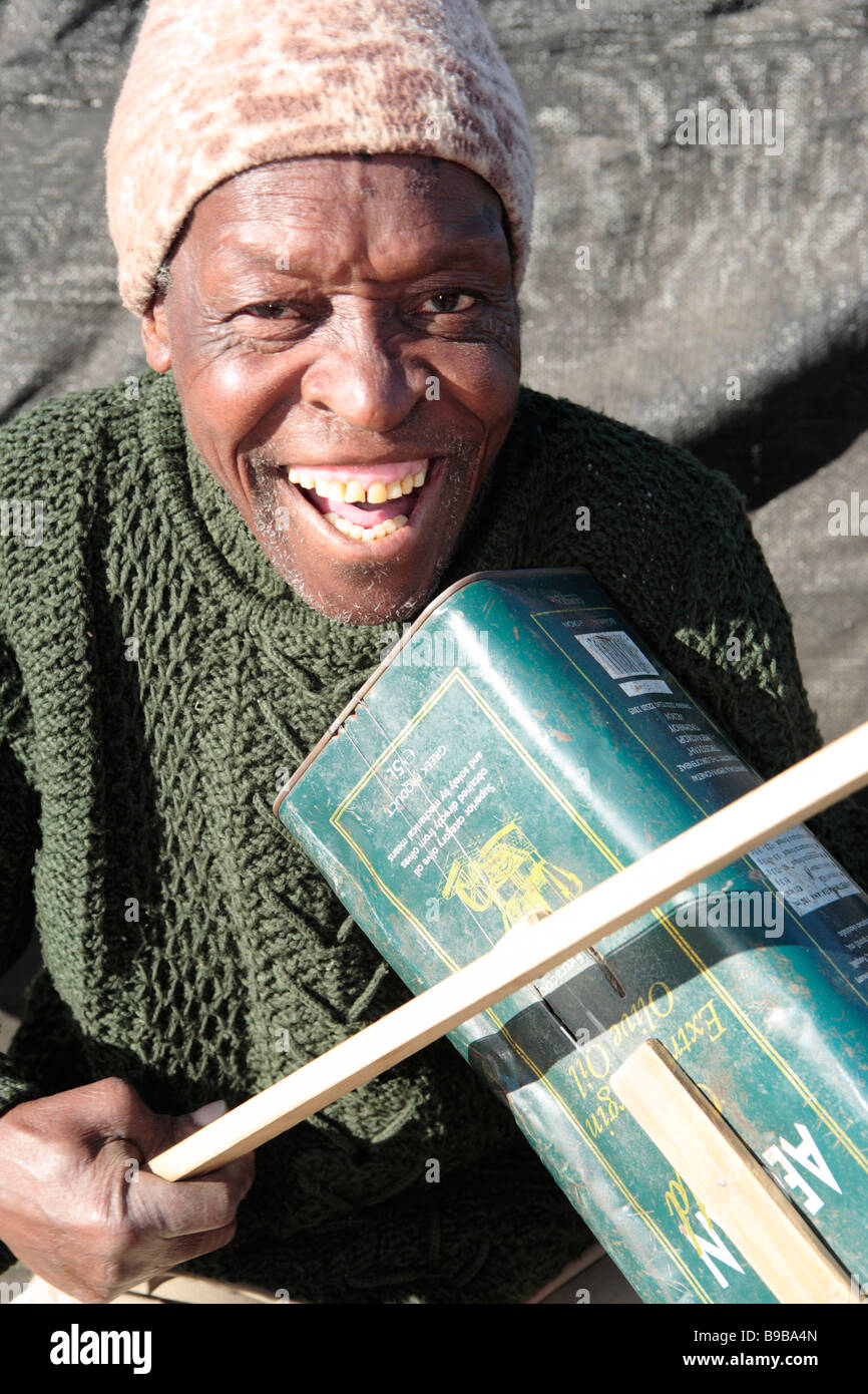 Black man playing drum hi-res stock photography and images - Alamy
