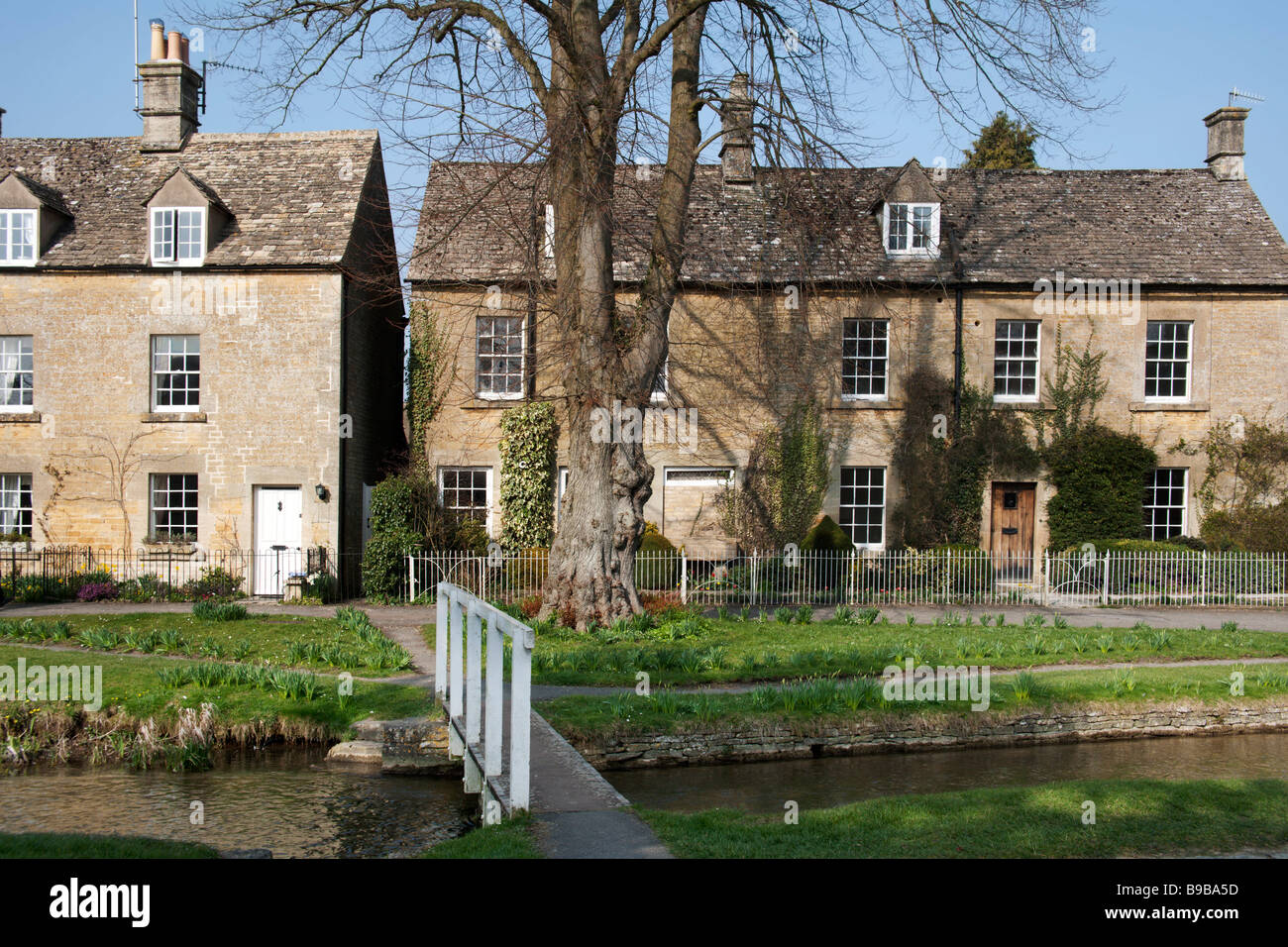 Lower slaughter village hi-res stock photography and images - Alamy