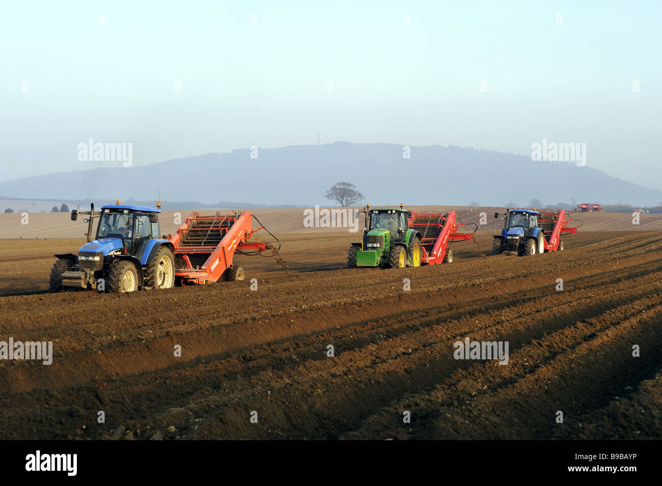 Contract farming tractors equipment working hi-res stock photography ...
