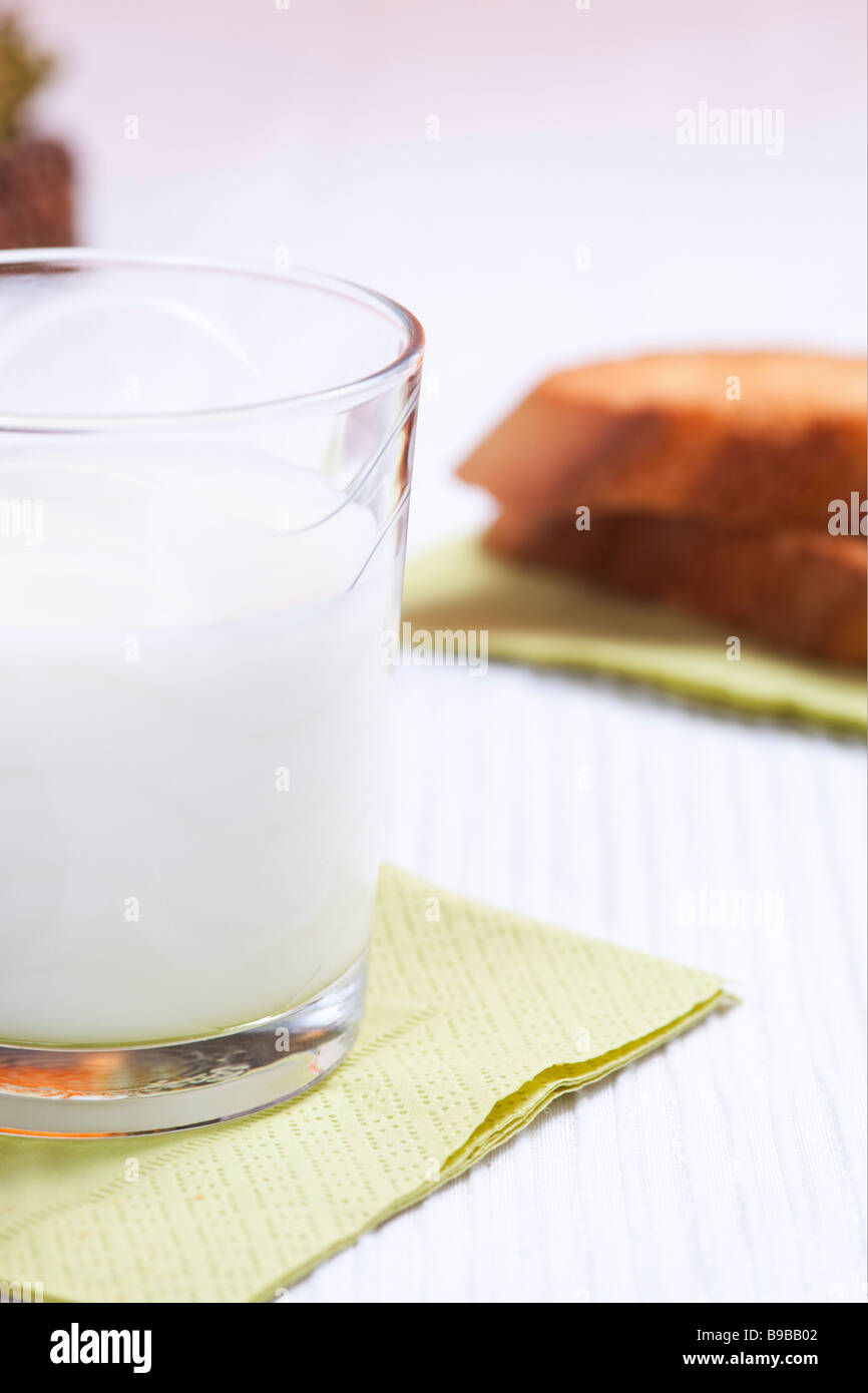 Half full glass of milk hi-res stock photography and images - Alamy