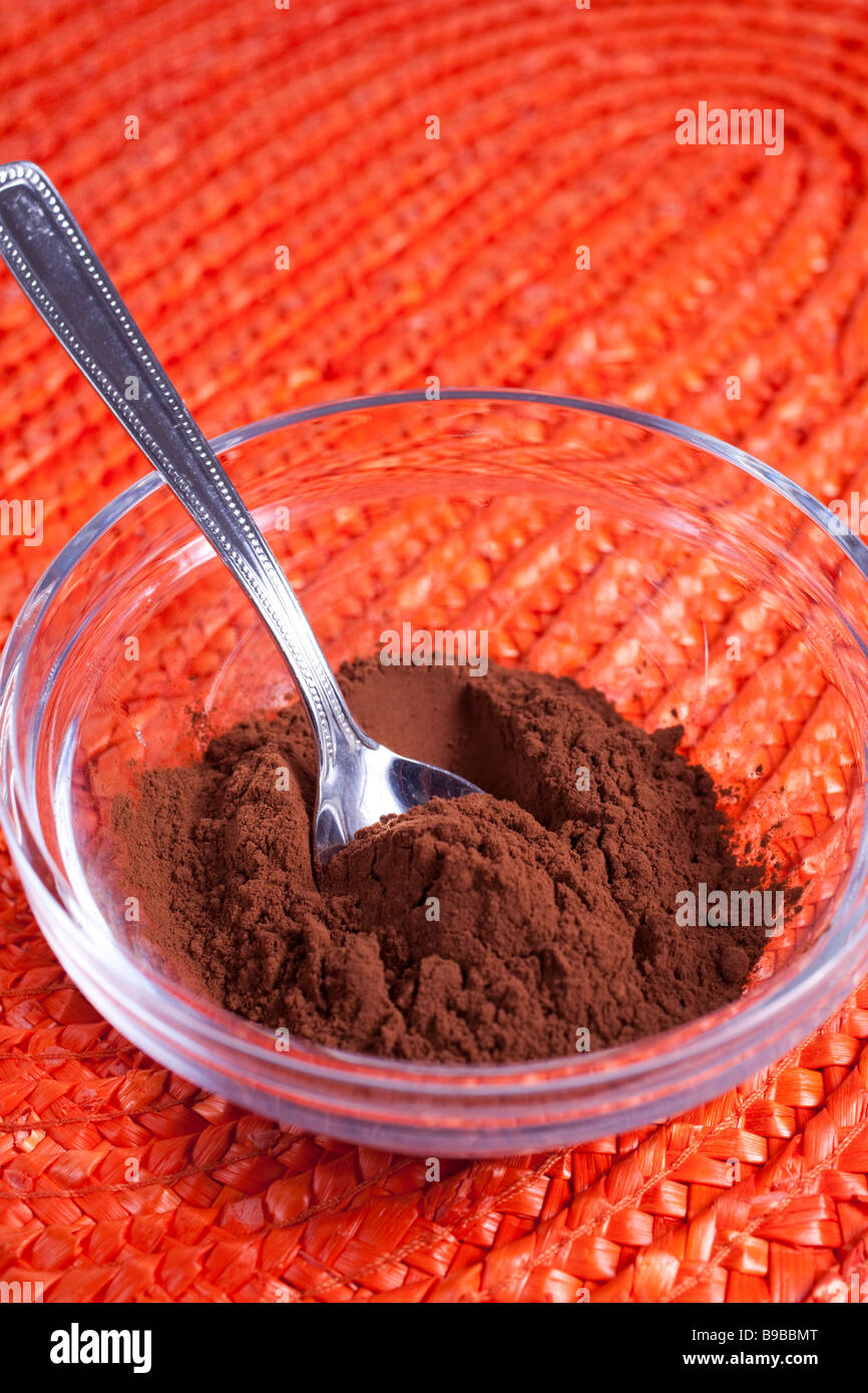 Spoon cocoa powder hi-res stock photography and images - Alamy