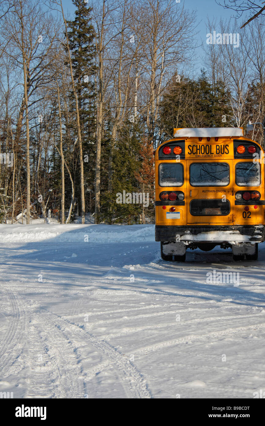 Bus on snow hi-res stock photography and images - Alamy