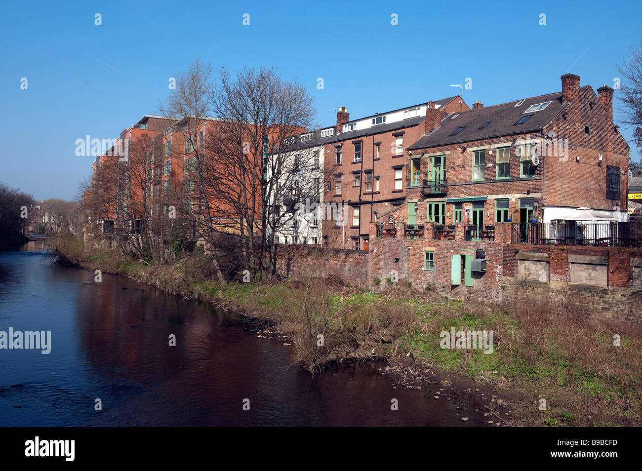 Old properties hi-res stock photography and images - Alamy