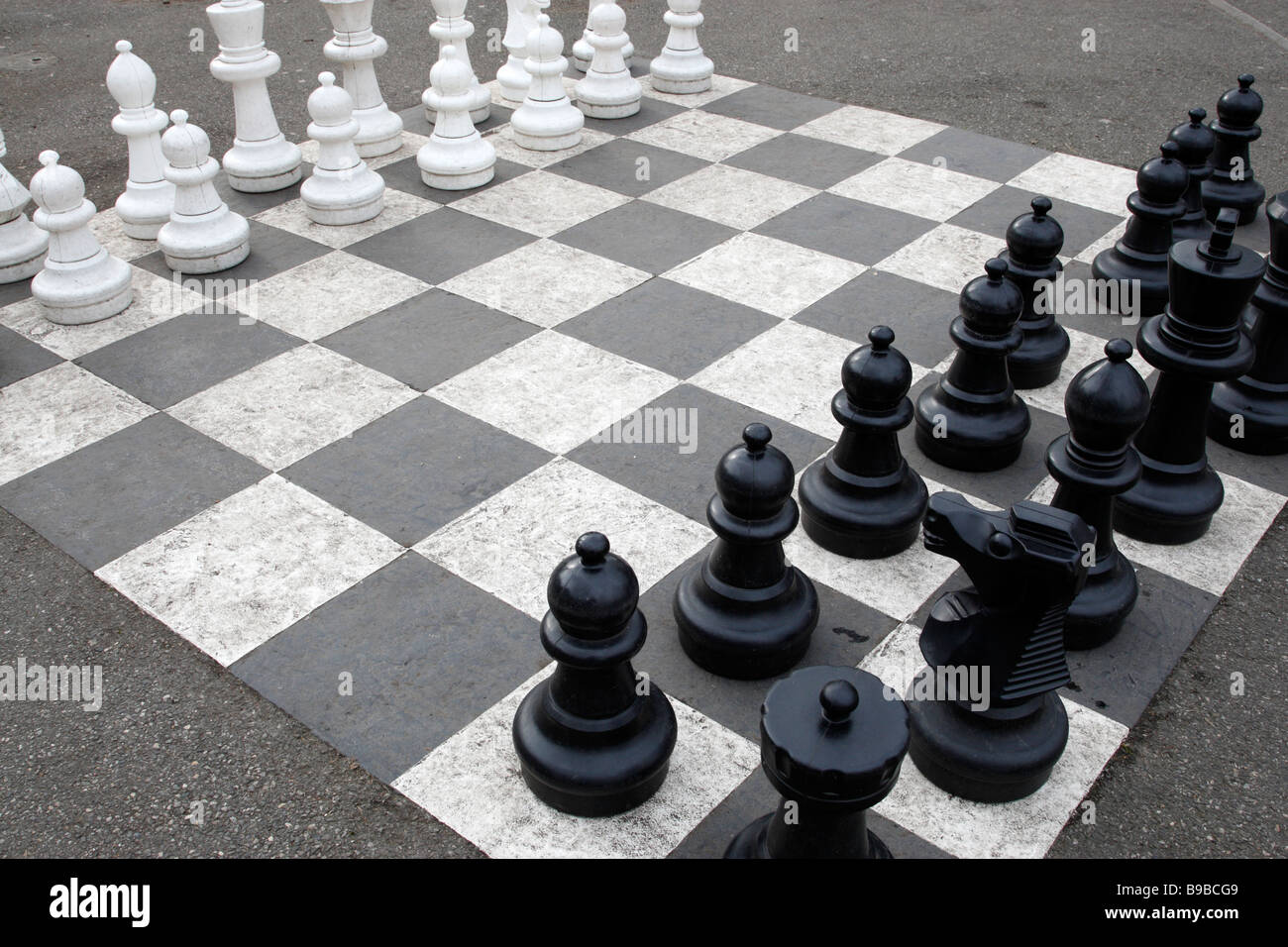 Big chess pieces hi-res stock photography and images - Alamy