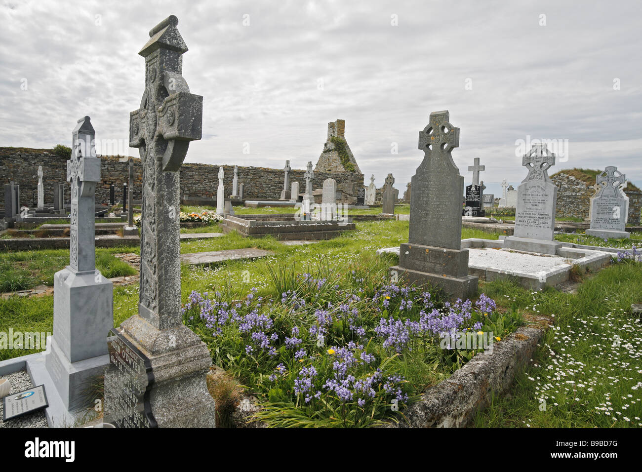 County clare cemetery hi-res stock photography and images - Alamy