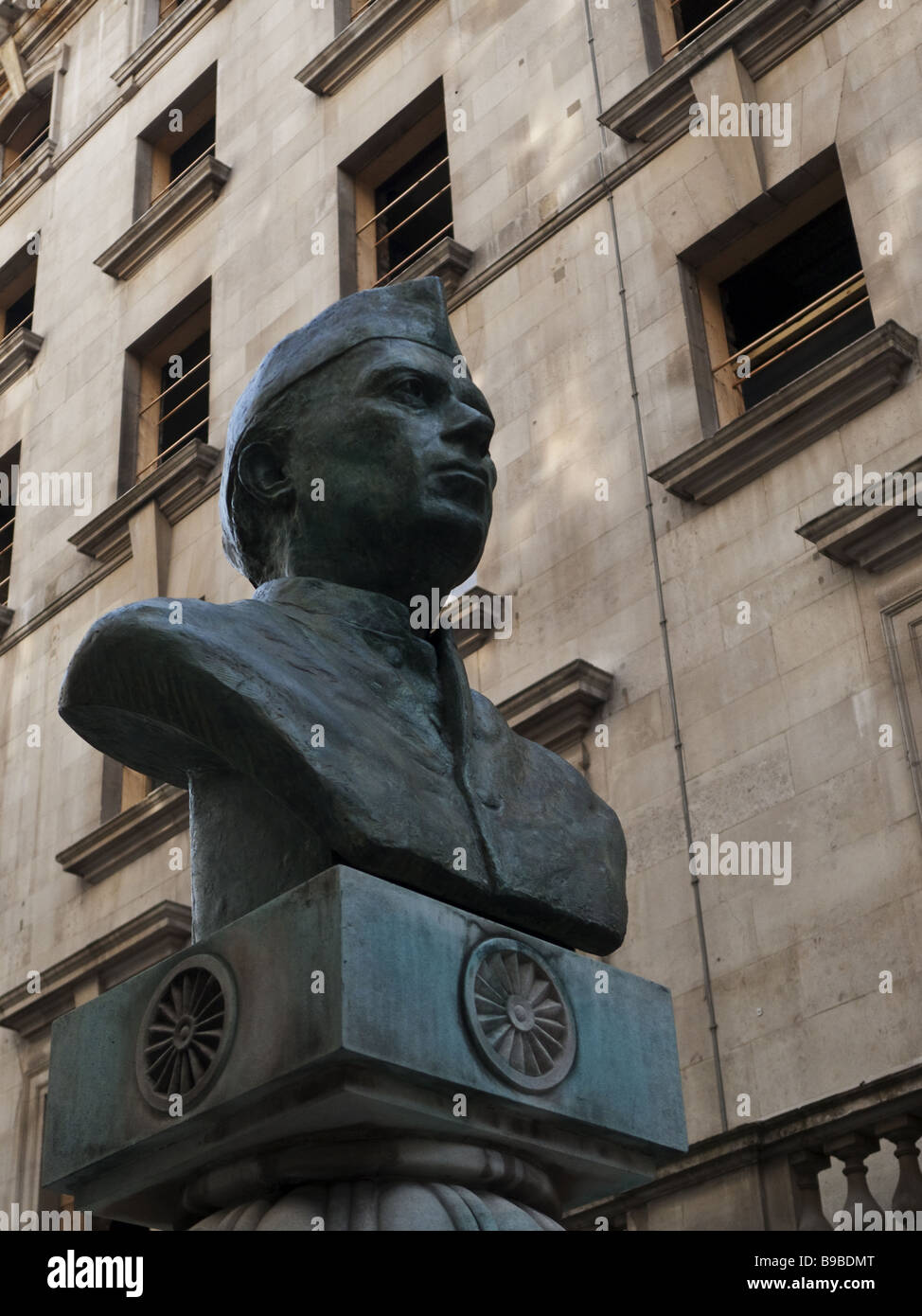 Nehru statue hi-res stock photography and images - Alamy