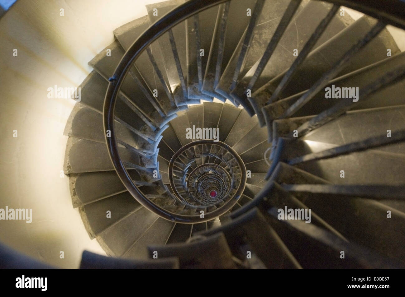 Spiral staircase monument london hi-res stock photography and images ...