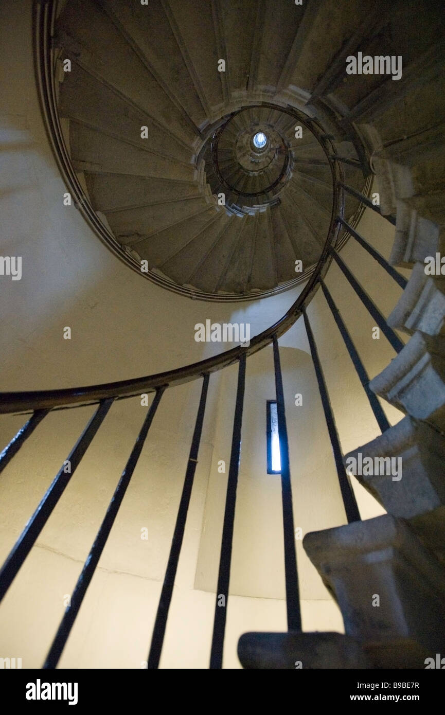 Spiral staircase monument london hi-res stock photography and images ...