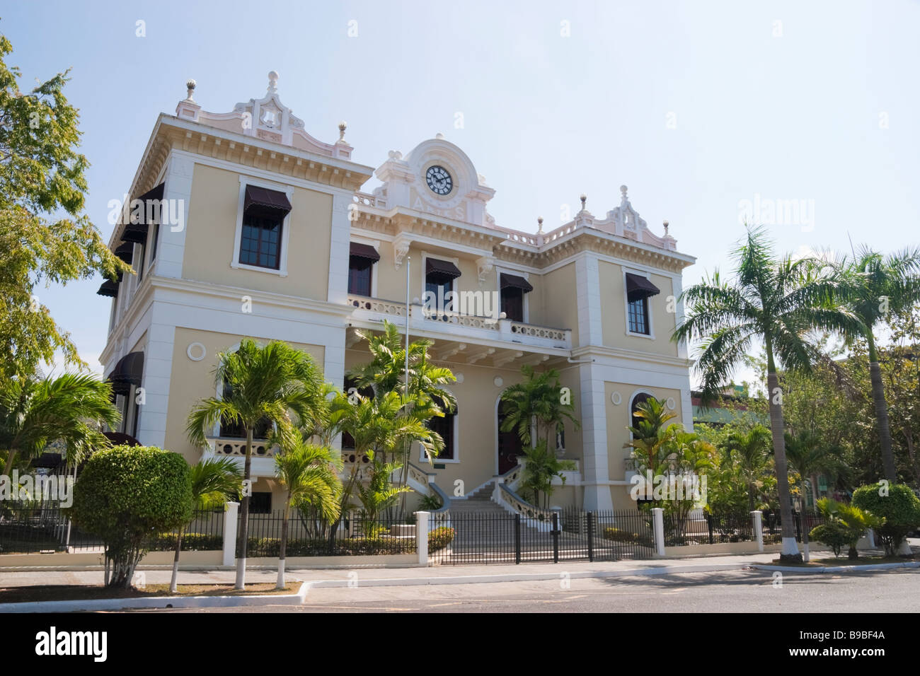 Legal and general building hi-res stock photography and images - Alamy