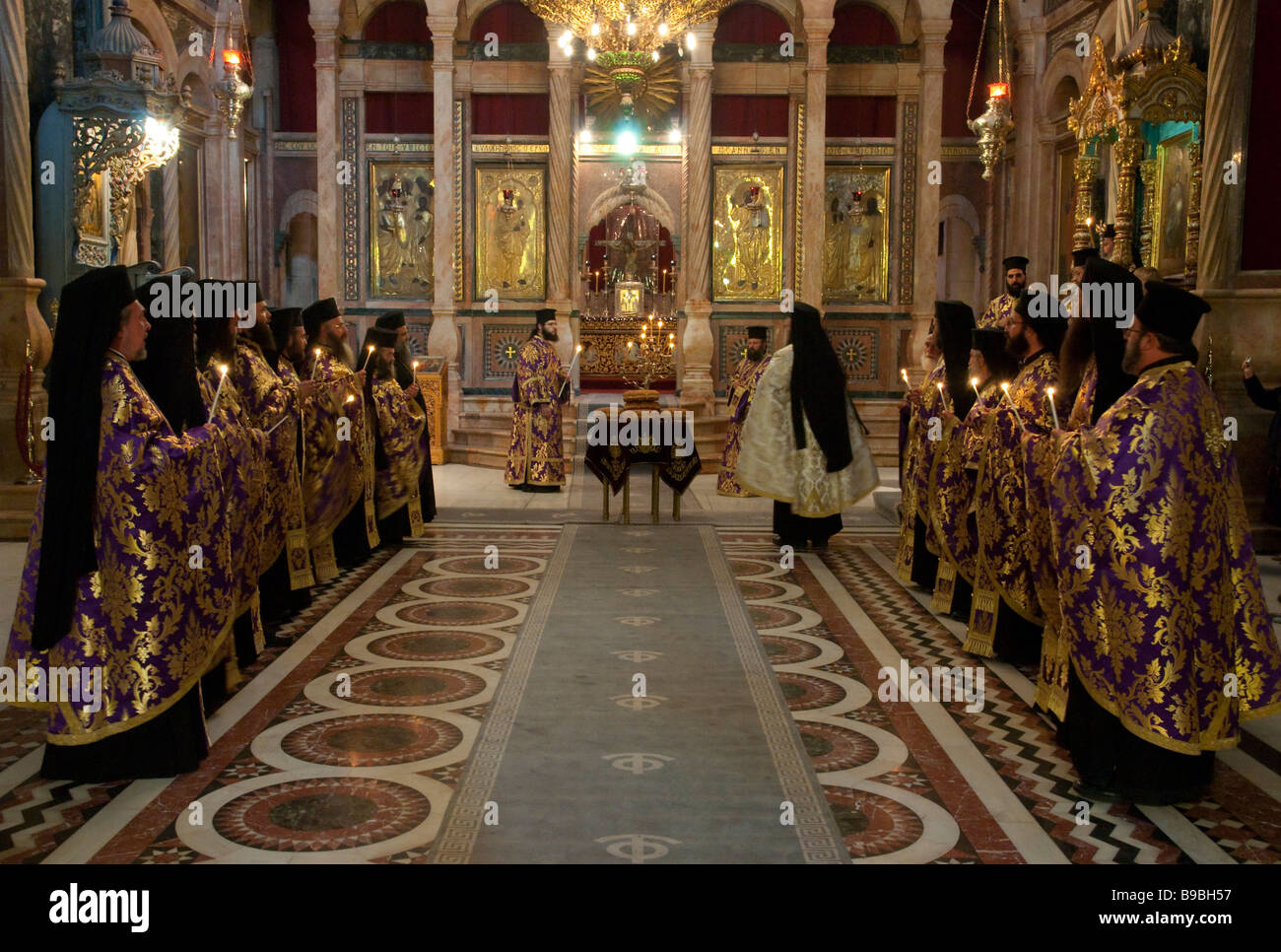 israel Jerusalem Old City church of Holy Sepulchre Orthodox priest ...