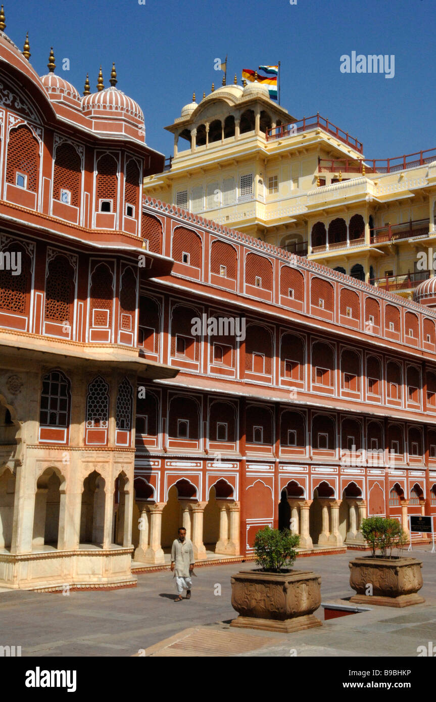 The Diwan Khana and Chandra Mahal in the Diwan i Am a courtyard in the ...