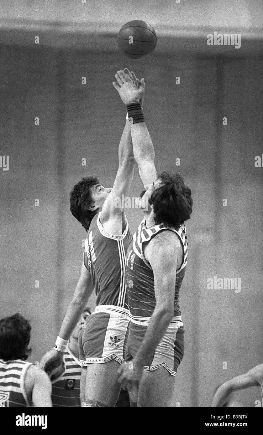 A U S S R basketball championship Centers Sabonis Zalgiris Kaunas the ...