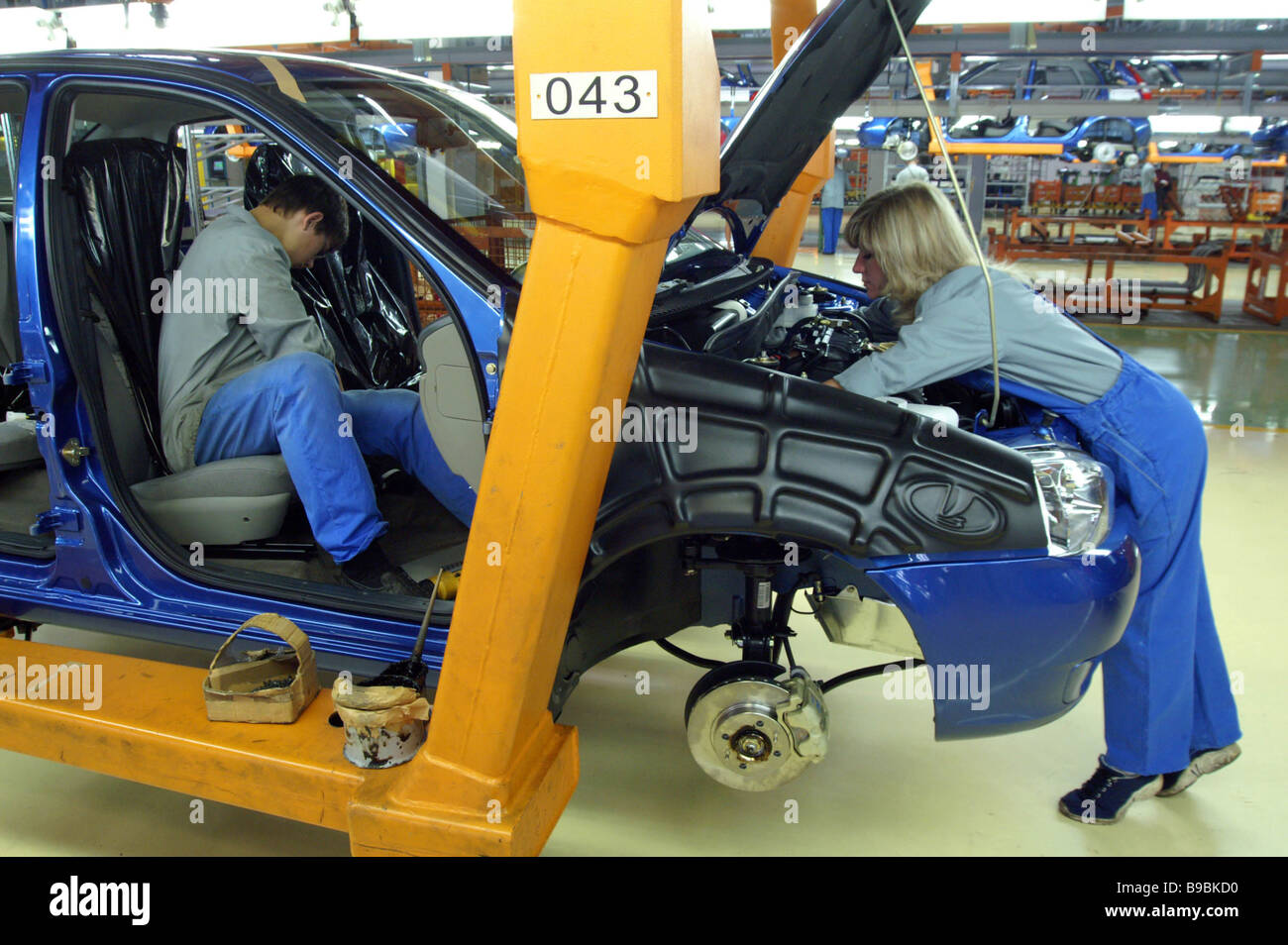 AVTOVAZ turning out its 25 millionth LADA car Stock Photo - Alamy