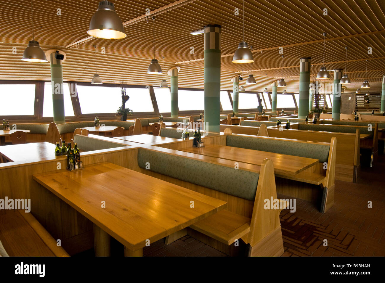 Bar and restaurant Stock Photo - Alamy