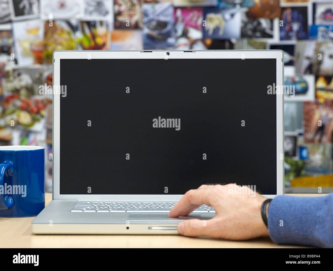 Turn off computer hi-res stock photography and images - Alamy