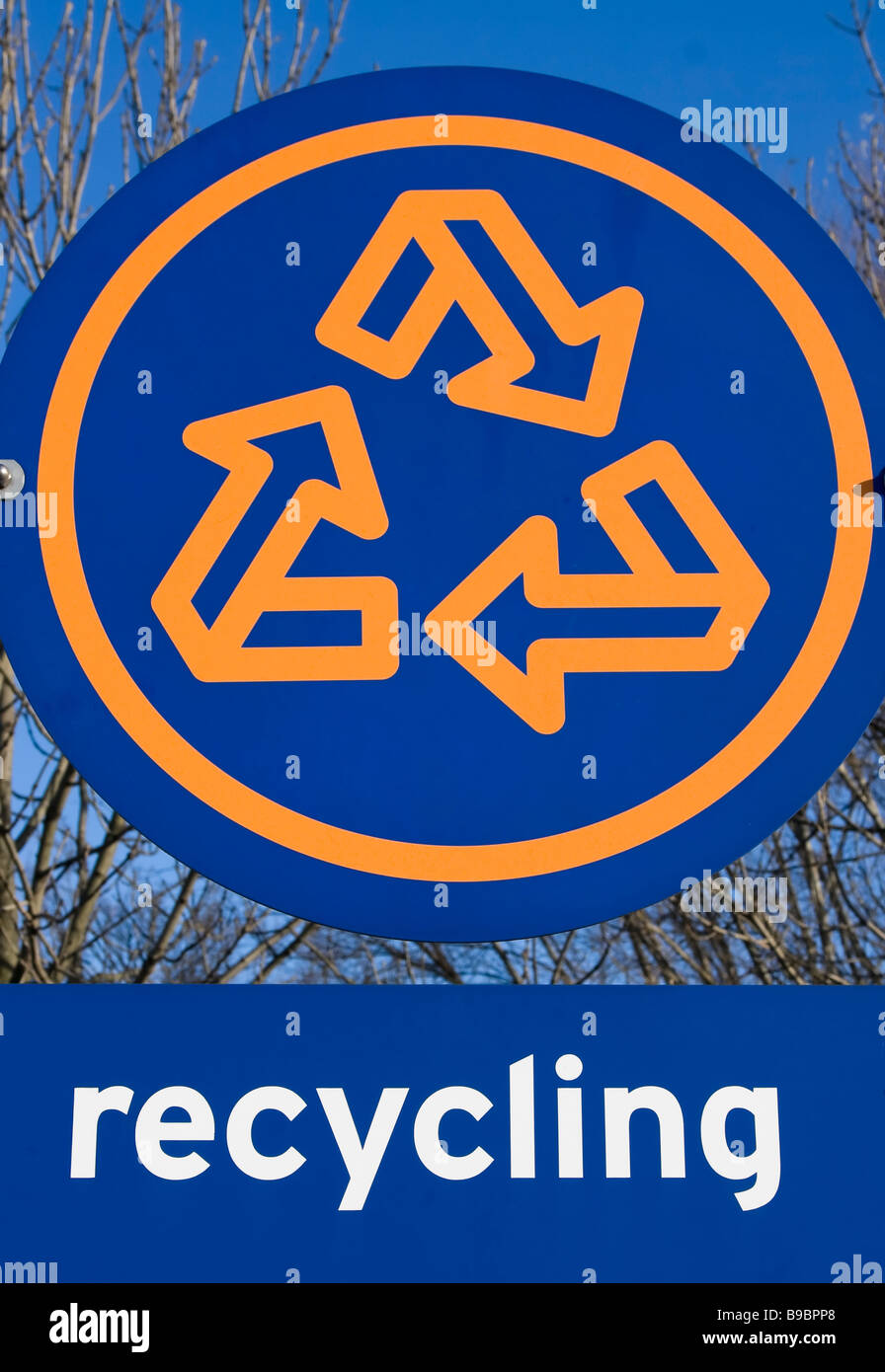 Recycling logo uk hi-res stock photography and images - Alamy