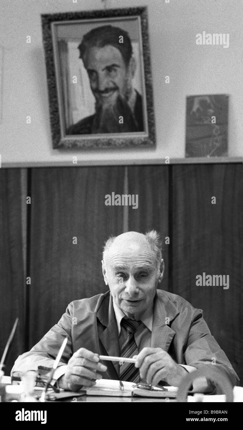Georgy Flerov Soviet Academy of Sciences member director of nuclear ...