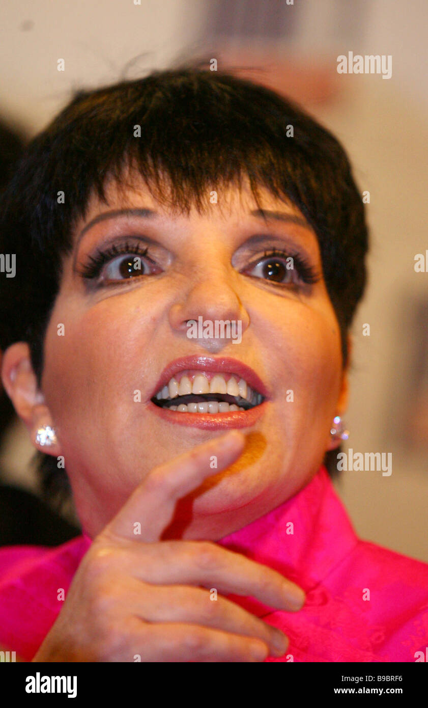 American screen star and singer Liza Minnelli at a news conference ...