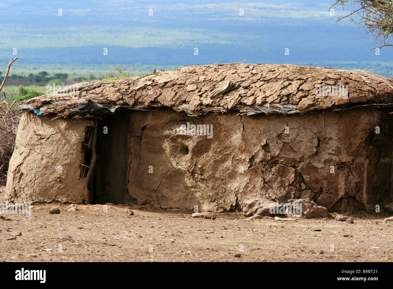 Mud huts hi-res stock photography and images - Alamy