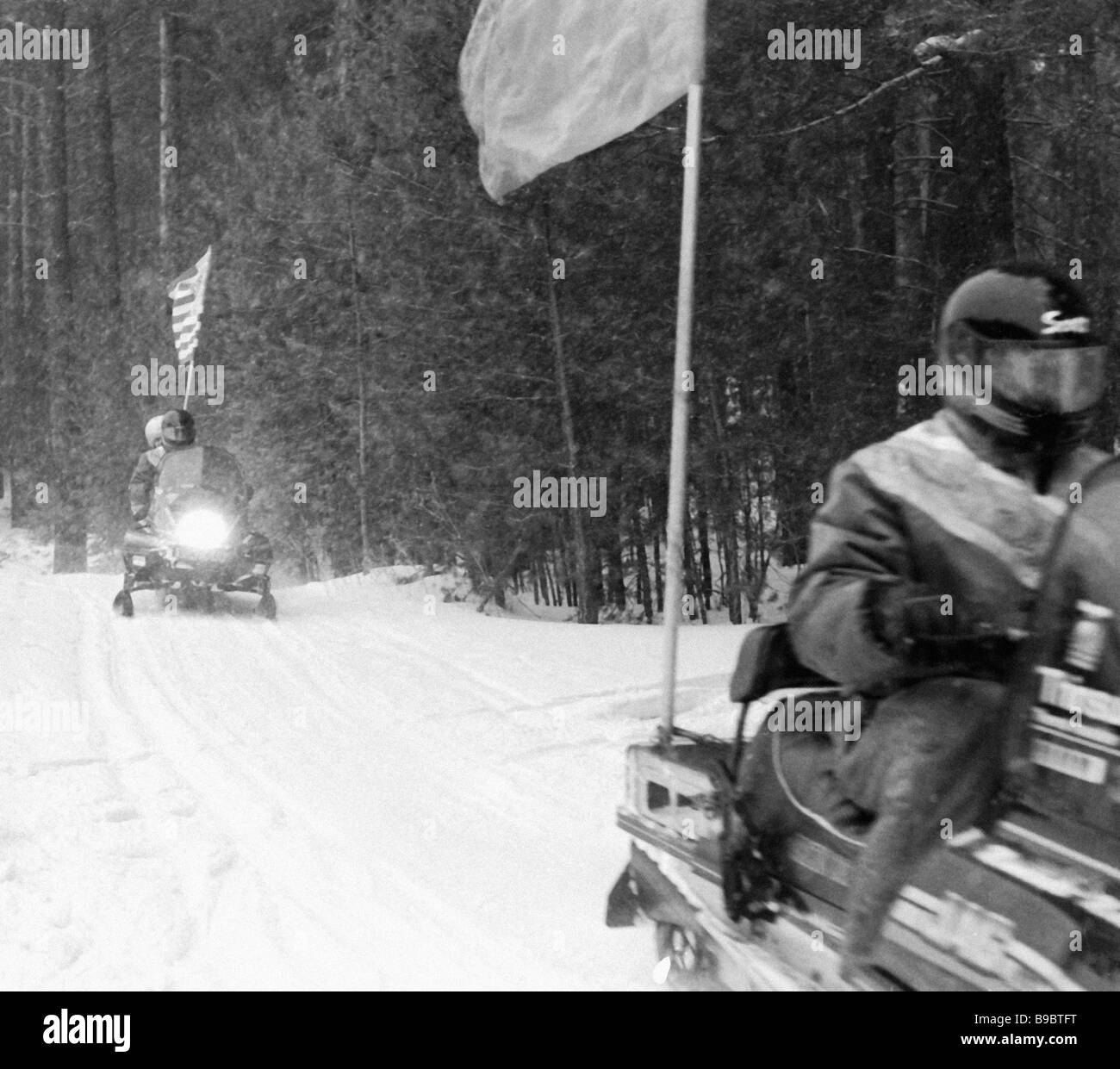 First Soviet U S snowmobile expedition travels from Minneapolis to ...