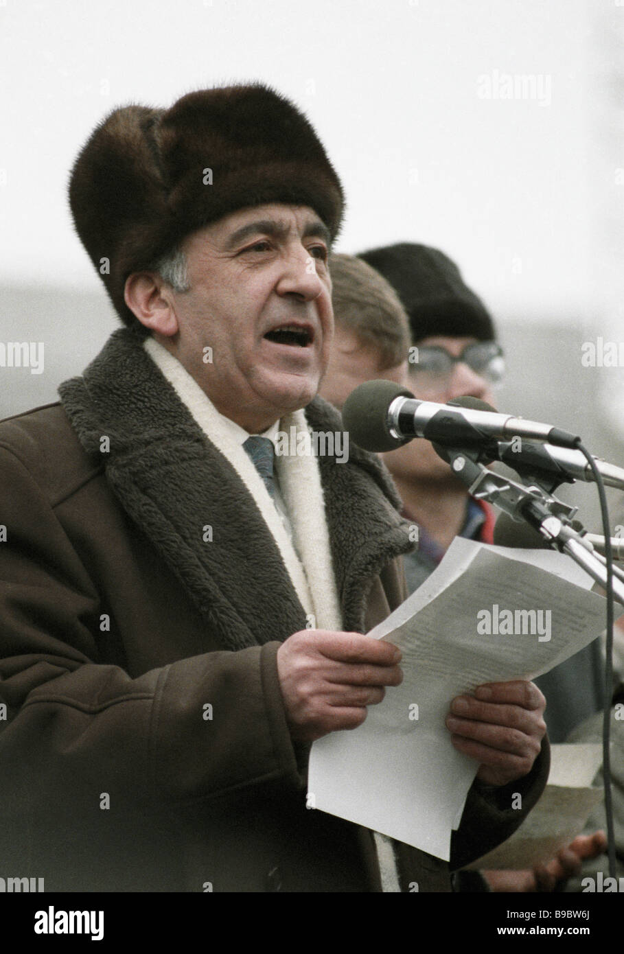 People s deputy Telman Gdlyan at the meeting to support Democratic ...