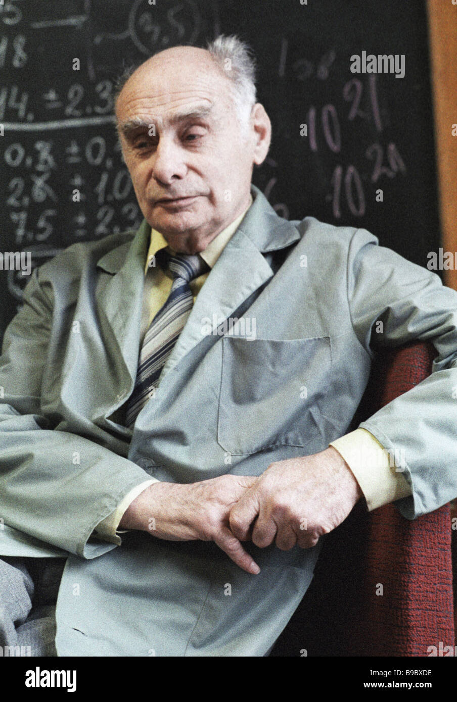 Director of nuclear reactions laboratory of the Joint Institute for ...