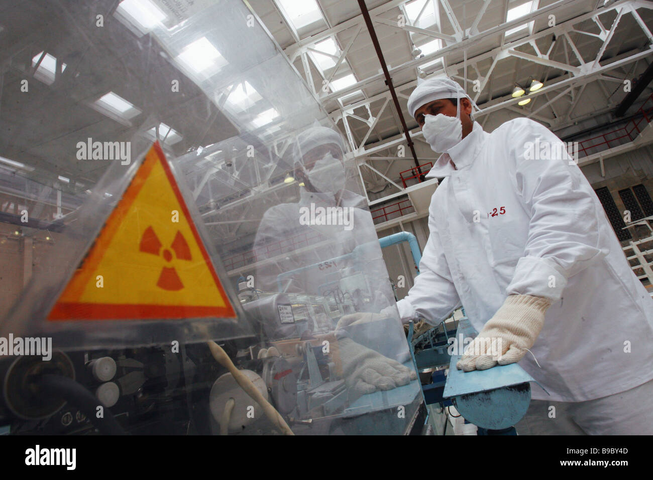 Nuclear power reactor fuel assembly anodizing line at the Novosibirsk ...