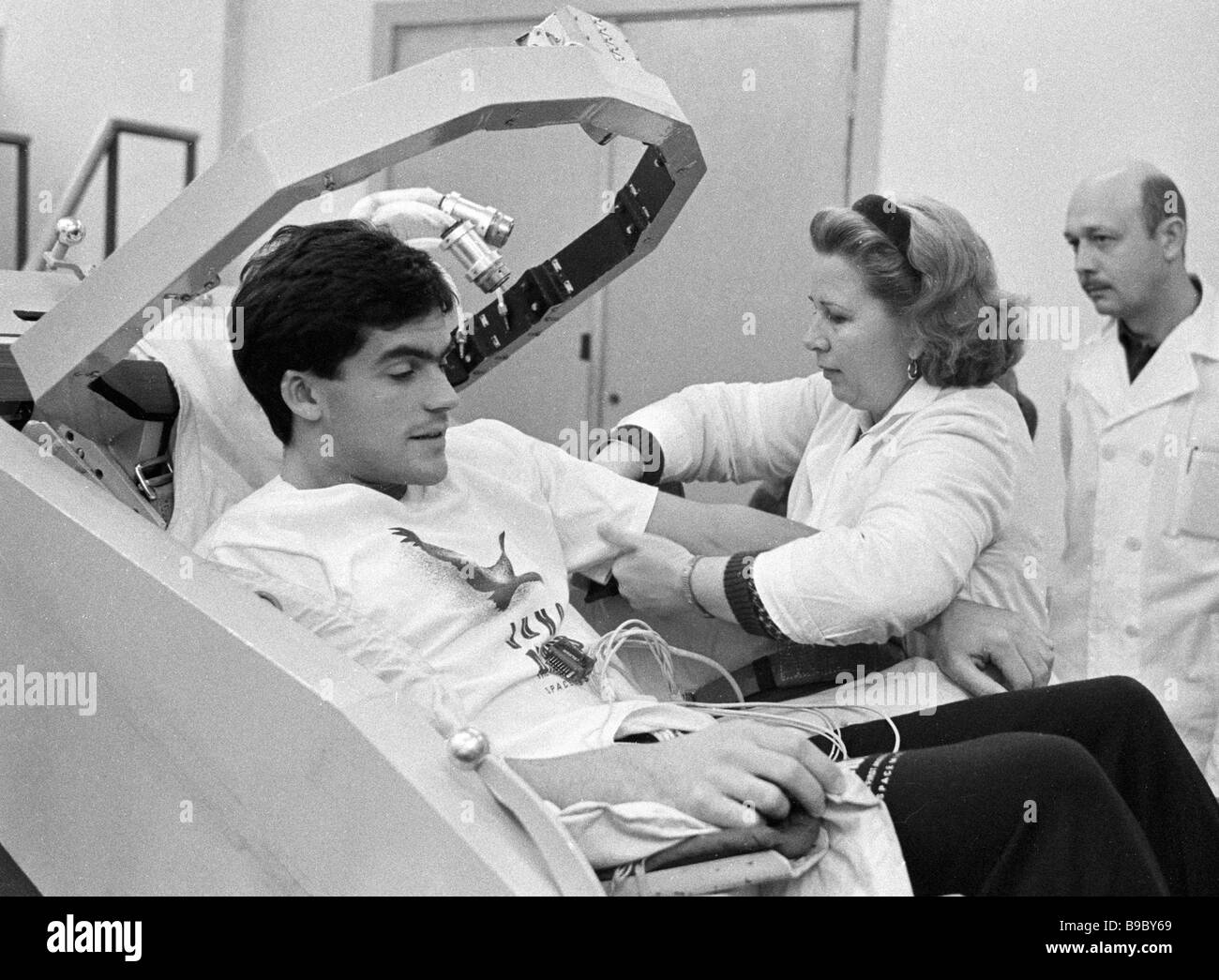 Great Britain s Clive Smith in a centrifugal chair before overload ...
