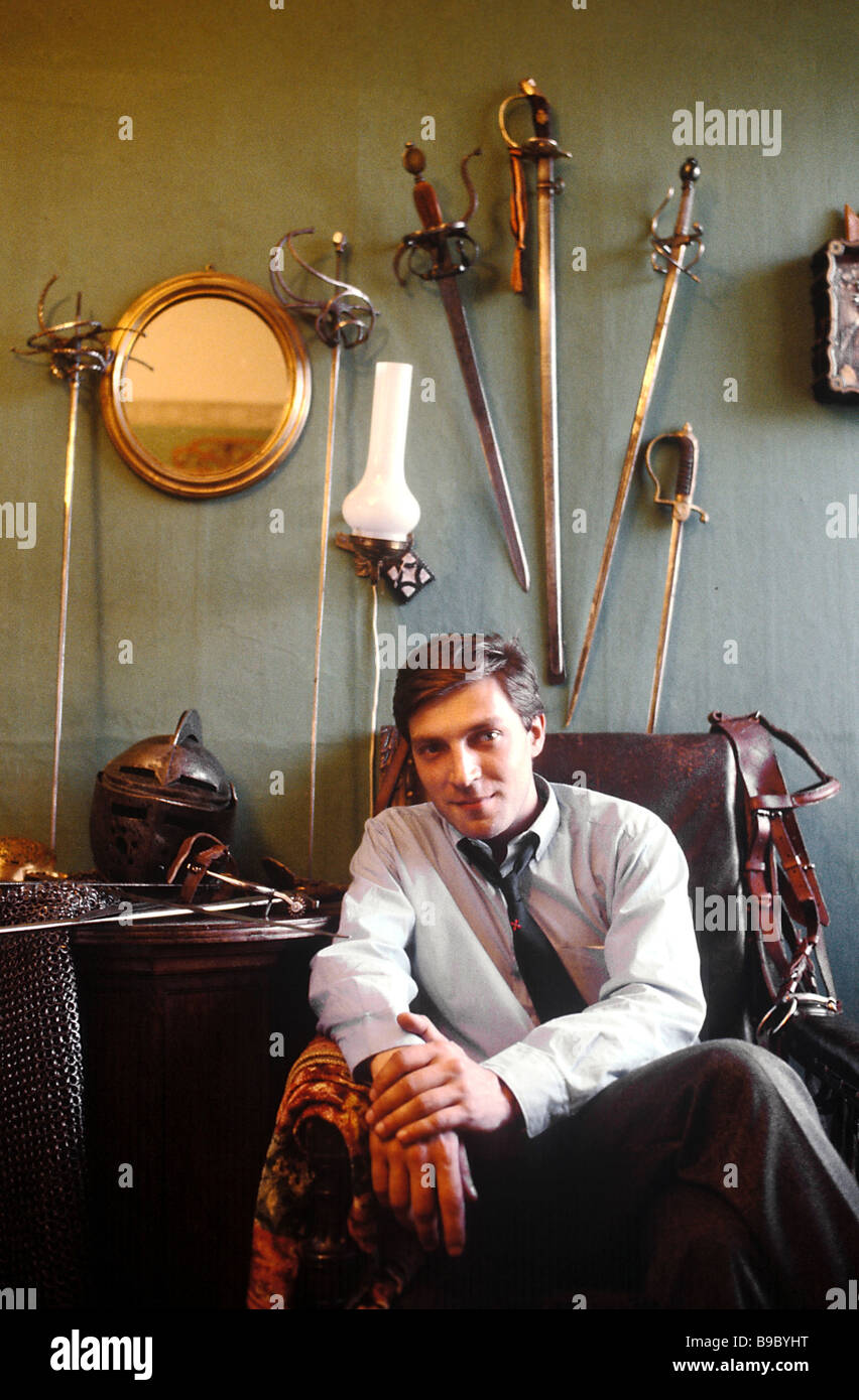 Alexander Nevzorov 600 Seconds Leningrad television news update ...