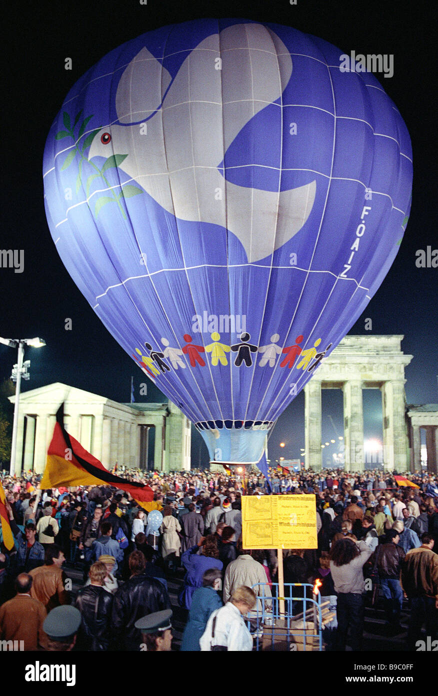 Celebrations at the Brandenburg Gate in Berlin on the German ...