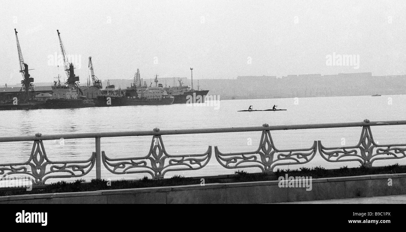 Embankment of the Port of Baku Stock Photo - Alamy