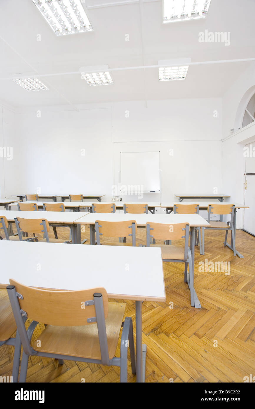 Classroom empty white board hi-res stock photography and images - Alamy