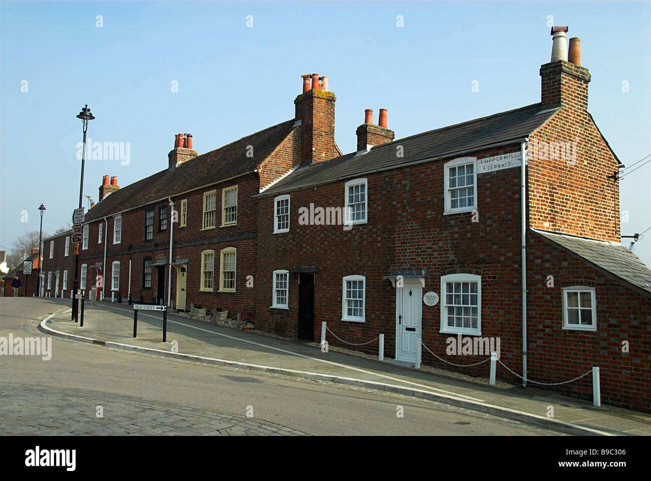 Hamble village hampshire england uk hi-res stock photography and images ...