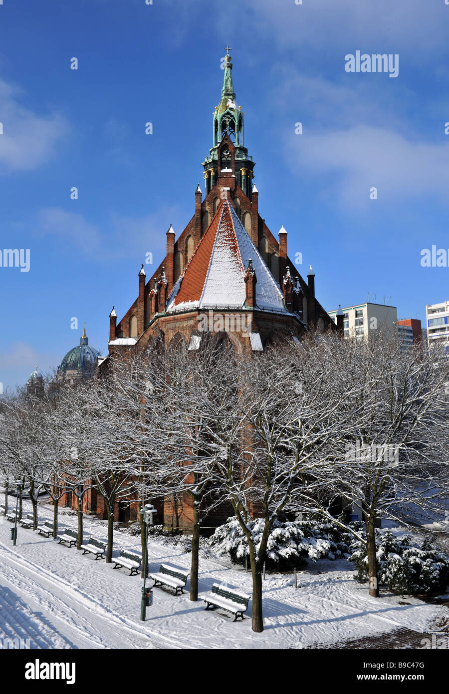 berlin snow marien church germany 2009 Stock Photo - Alamy