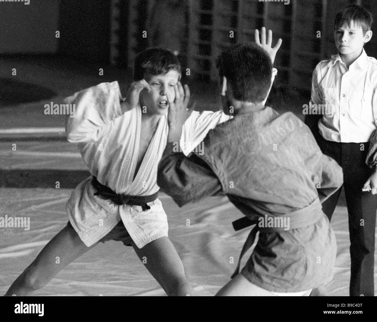 Members of Sambo 70 club cum school during training Stock Photo - Alamy